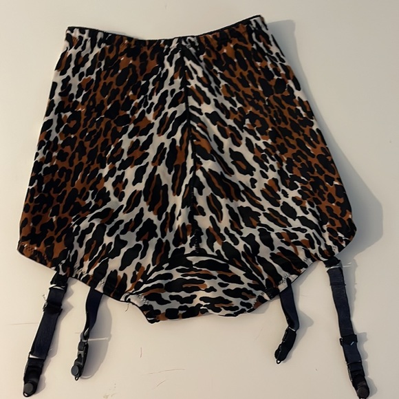 Intimates & Sleepwear | Vintage Leopard Vanity Fair Garter Belt | Poshmark